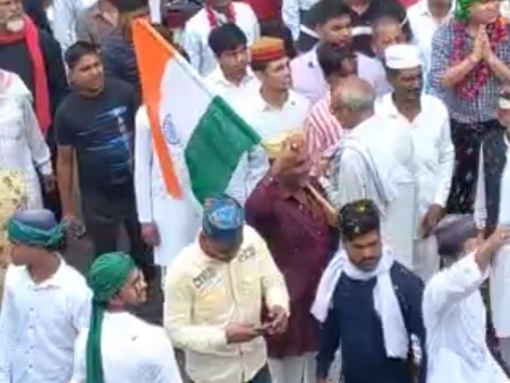 The procession reached the Dargah ground through major routes, people ...