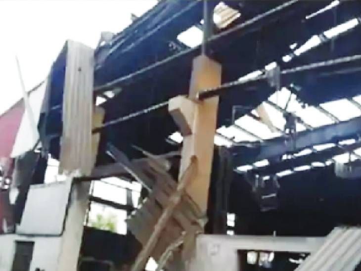 Chemical bottles exploded in Dehlon's metal factory machine, roof blown ...