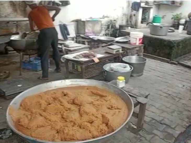 Narnaul : CM flying raid on Mawa factory | नारनौल में मावा फैक्ट्री पर ...