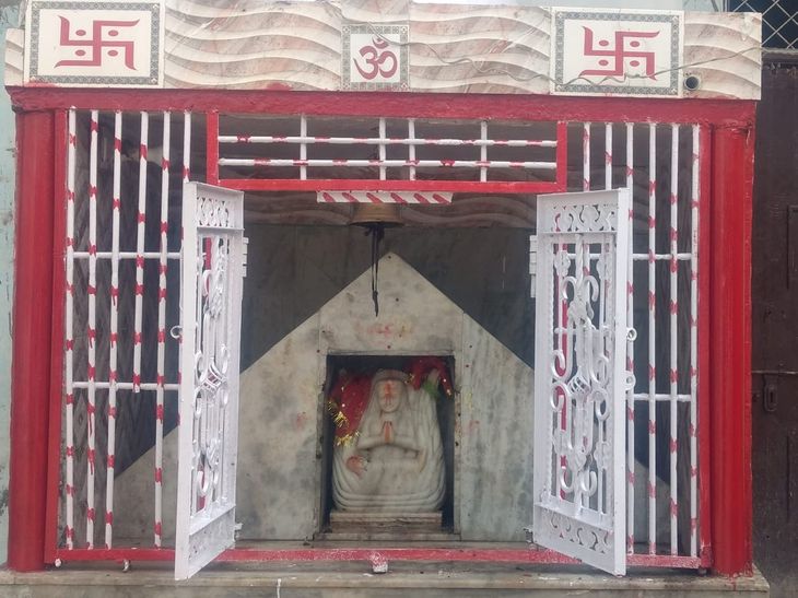 Women do not observe Karva Chauth fast in Mathura's Surir Fear of Sati ...