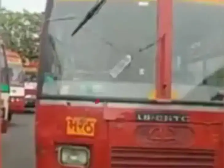 Now UPSRTC video is viral and giving answer on social media | जुगाड़ का वाइपर ठीक होने का VIDEO ...