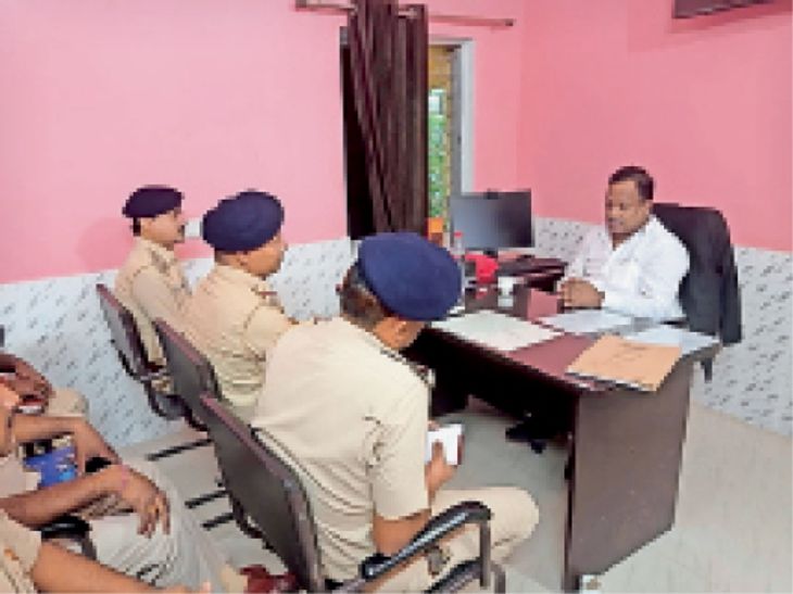 On Lok Adalat 12 in the court of law, notice issued to the parties, the ...