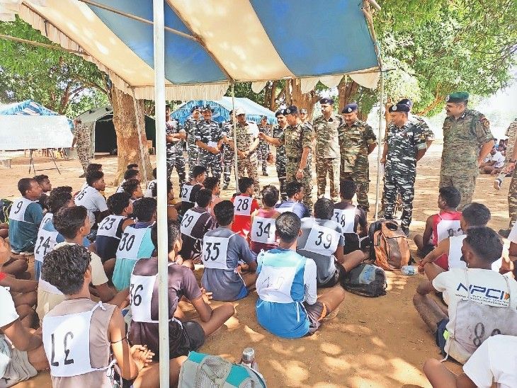 CRPF DG reached Dhur Naxal-affected Elmagunda camp | सुकमा में होगी ...