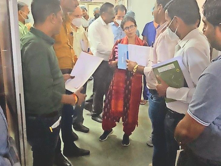 Health operator said to repair the labor room, operation theater ...