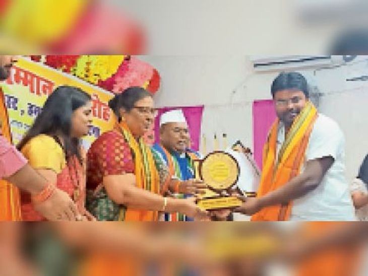 Ravi Ranjan honored with Sports Promoter Award for his better ...