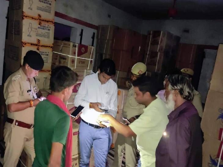 4 shops found running despite expiry of license validity, illegal ...