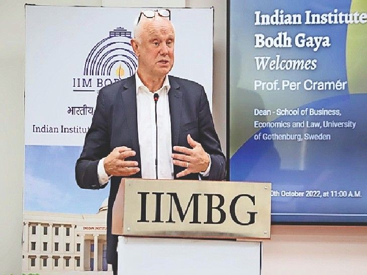 Professor Per Kramer of Gothenburg University, Sweden visits IIM ...