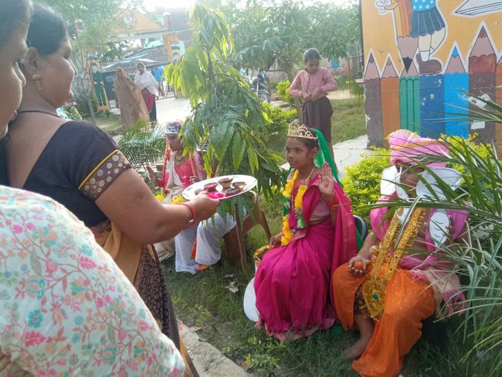 Teachers and parents worshiped Aarti, students made Rangoli in Khanipur ...
