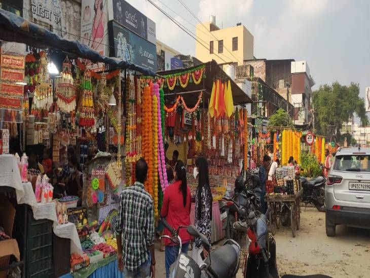 325 firecracker shops in Varanasi; Gold earring and diamond studded ...