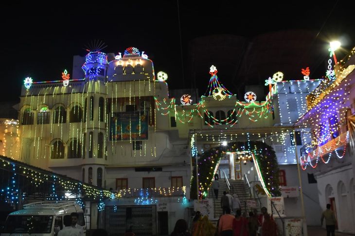 Special decoration in Shridwarkadhish Temple Kankroli, the third peeth ...