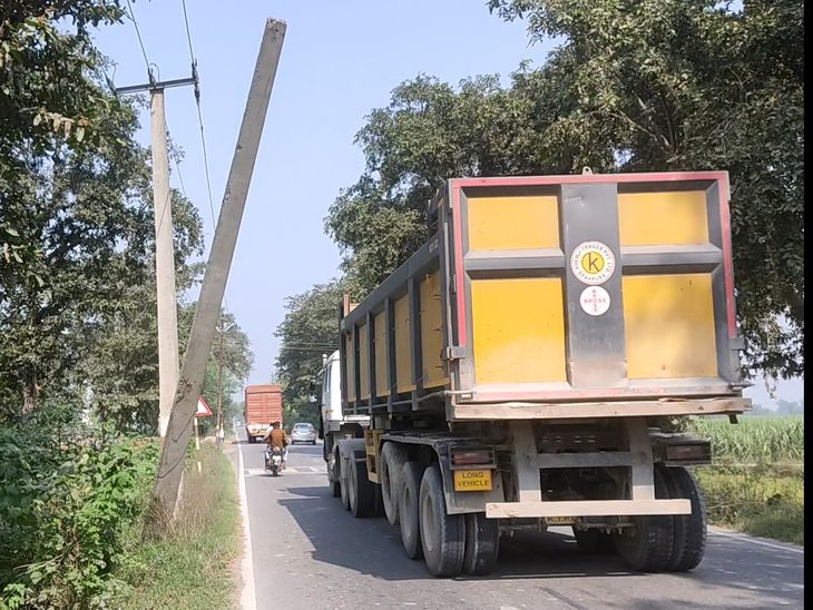 The pole bending on the Swar-Rampur road is giving a feast to the ...