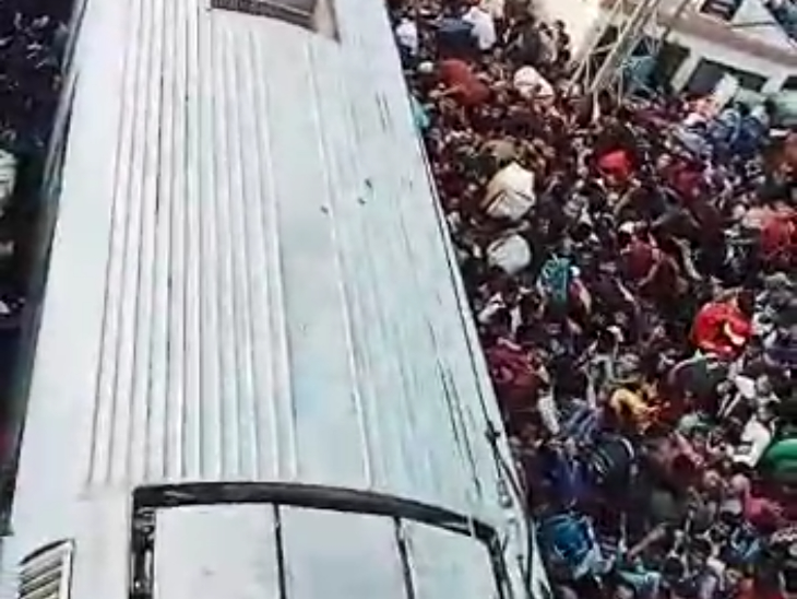After Diwali, now huge crowd of people going for Chhath Puja in trains ...