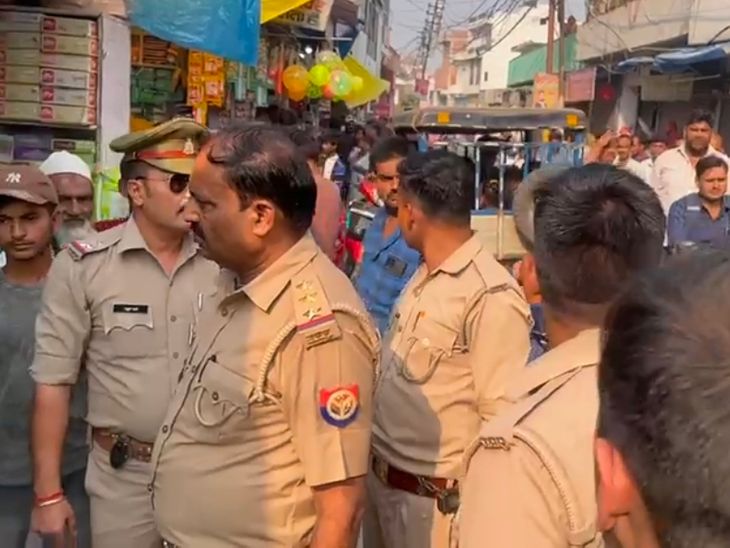 Seeing the fight and ruckus, there was a stampede in the market, there ...