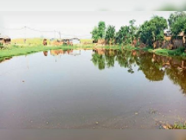 Simri's Bumblebee Ghat was not cleaned, devotees got angry | लापरवाही ...