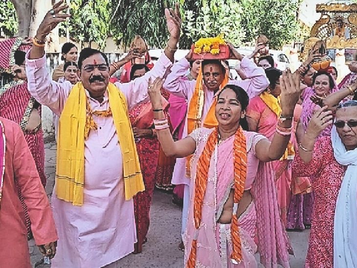 Kalash Yatra taken out, reading of Padma Purana story on the first day ...
