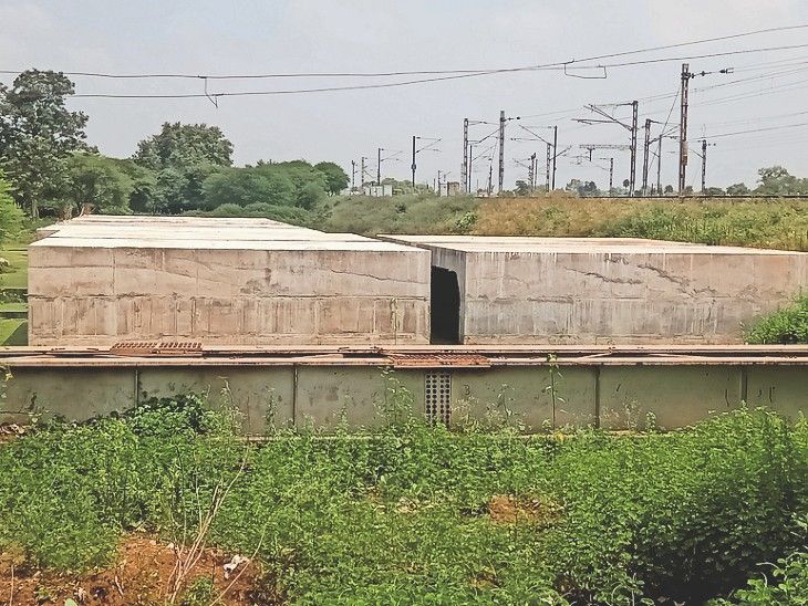 For Hardu Khedi underbridge, the iron girder ready line is yet to be ...