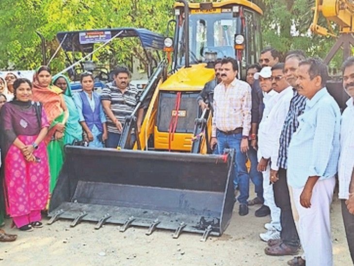 Increased facilities in the municipality, JCB, mini sky lift, tractor ...