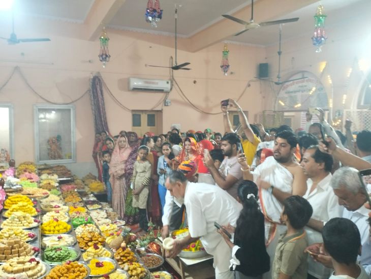 Devotees gathered in Sri Tirupati Balaji temple, decorated tableau of ...