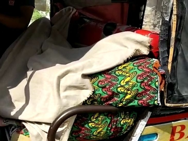 Dead body found on NH 28, mark on head; Police engaged in ...