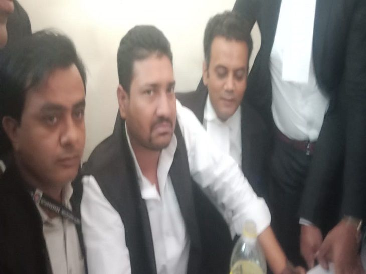 Appeared in the MP / MLA Court of Saharanpur in the 10-year-old case ...