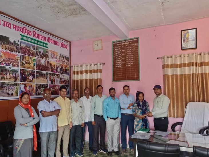 Teachers raised 26 thousand rupees, the eyes of the family filled with ...