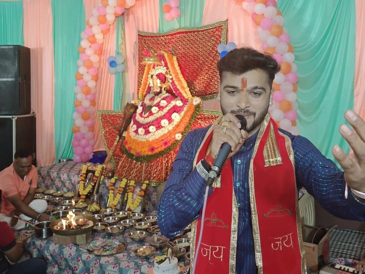 Singer Akash tied the knot with hymns, the event lasted till late night ...