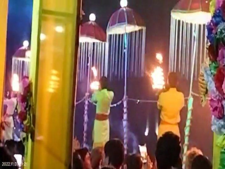 Wonderful view of the great aarti of Hasdev river, Ghat decoration done ...