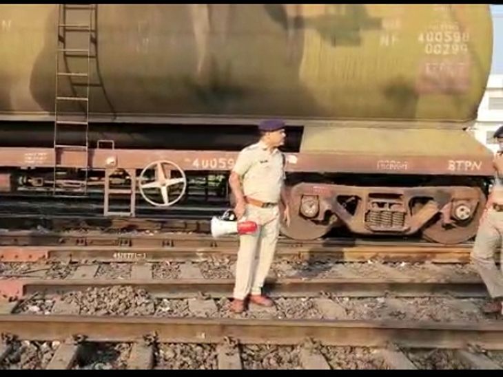 Five bogies of goods train derailed, rail track disrupted, route ...