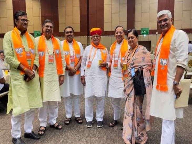 Rajasthan bjp 11 Mp and 31 Mla on feild visit of Jhunjhunu for election strategy making, only 3 ...