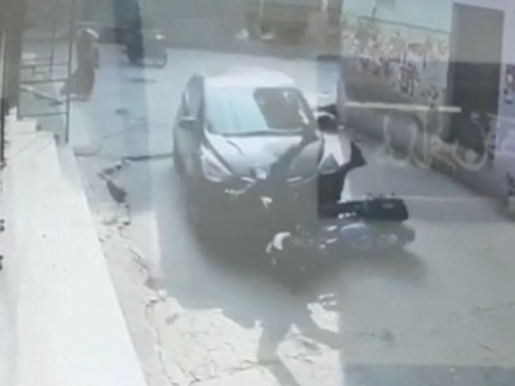 The young man narrowly escaped, the incident caught in the CCTV camera ...