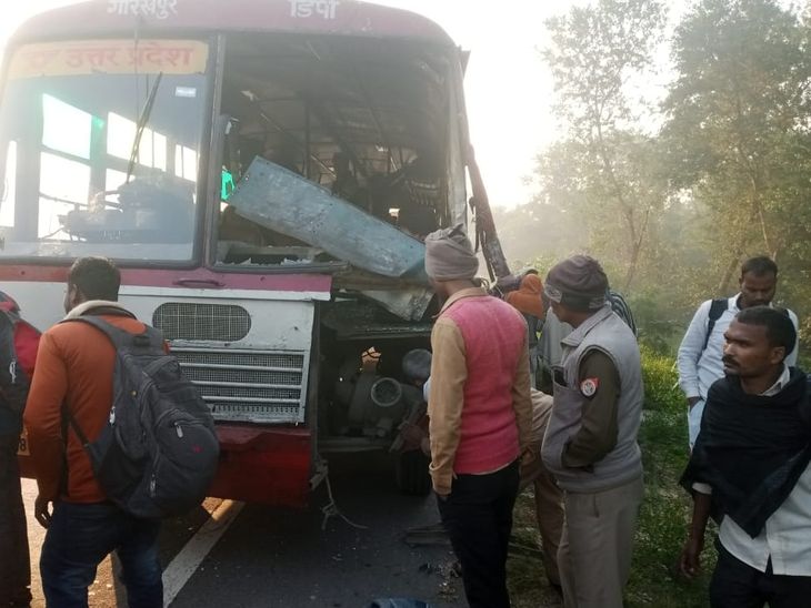 Roadways bus and tractor trolley collided on National Highway in Sitapur: Accident occurred ...