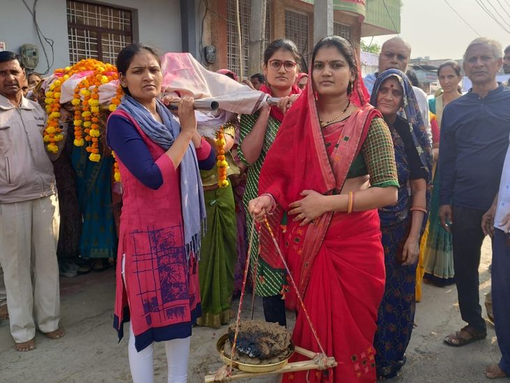 Duly performed last rites in Muktidham, set a unique example in society ...