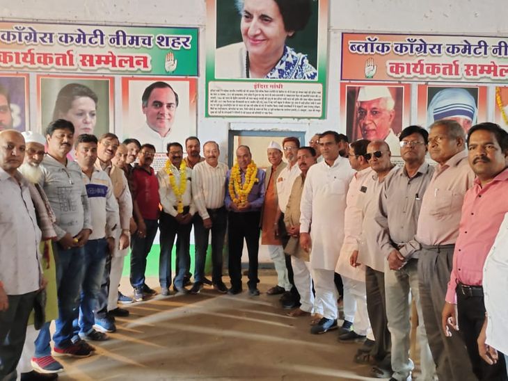 By garlanding the picture, reverence-Suman Aprit, President Kalra said ...