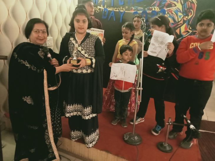 Children's Day in Parwanu; Adhiraj in painting and Kavya got first ...