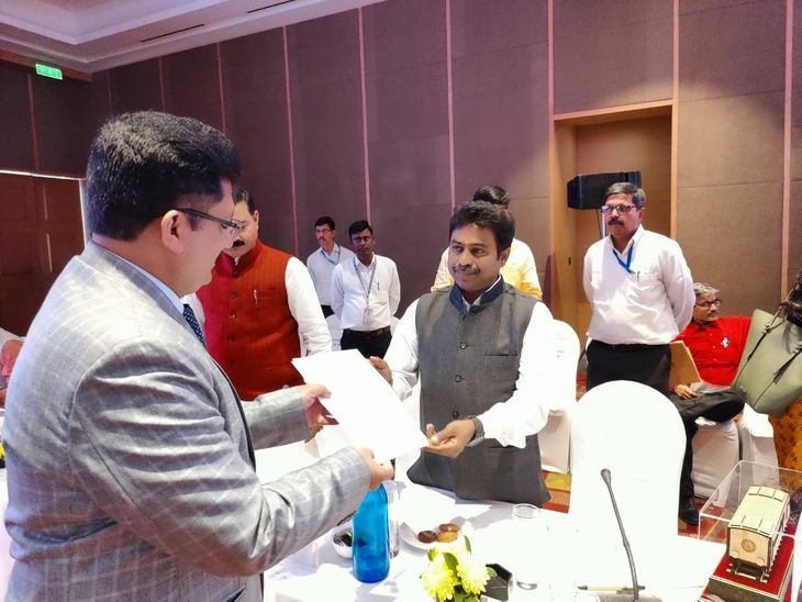 Demand for increase in rail facilities in Amethi and name of Kasimpur ...