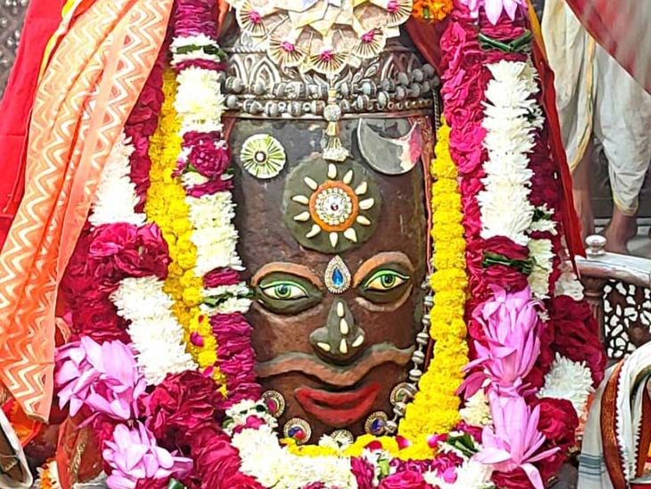 King Swarup Shringar of South facing Lord Mahakal | सोमवार भस्म आरती ...