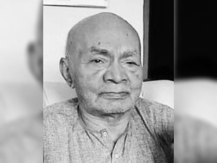 On the co-facing square, Samdev, the white banner of fame, is always ...