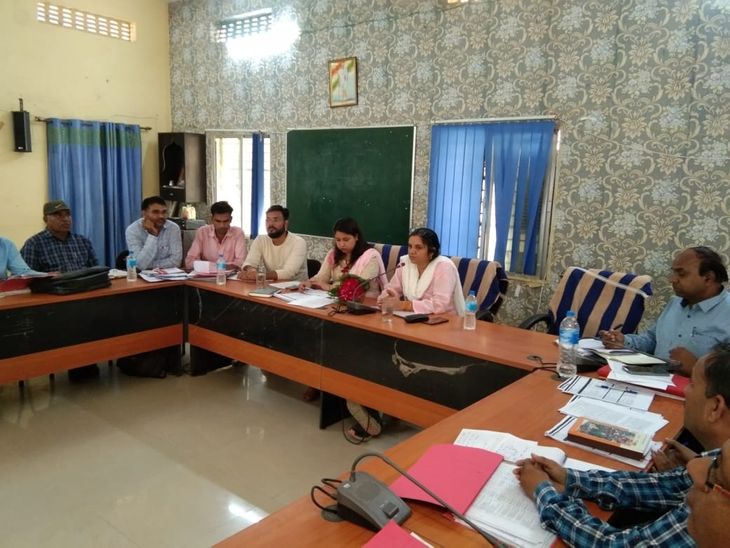 Instructions given to the job card holder families to be placed at the ...