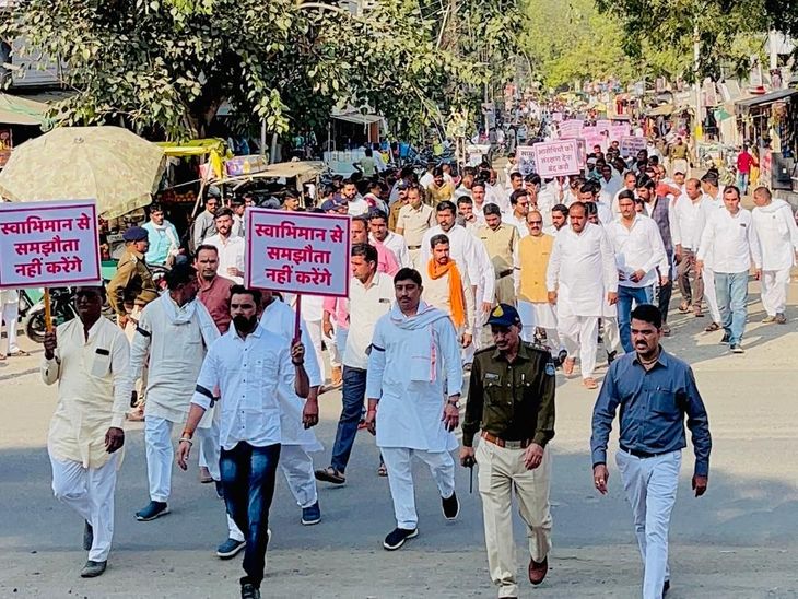 Vishnoi Samaj took out a peace march by tying a black band on the hand ...