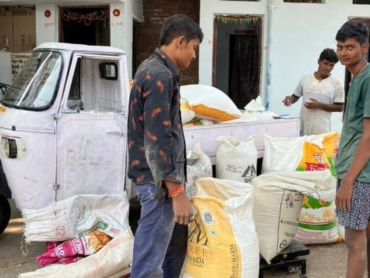 Ration available in the poverty line is being sold in the market, only ...