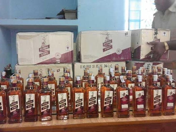 250 Boxes of liquor seized in Dogda Ahir of Narnaul, vehicle seized ...