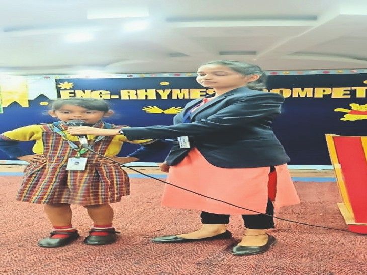 Aarushi first, Harshita and Naina second in poetry recitation, Shreya ...