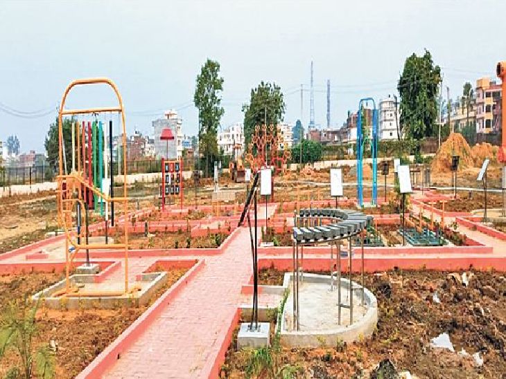 Many models will remain with the projector in the Science Park, the ...