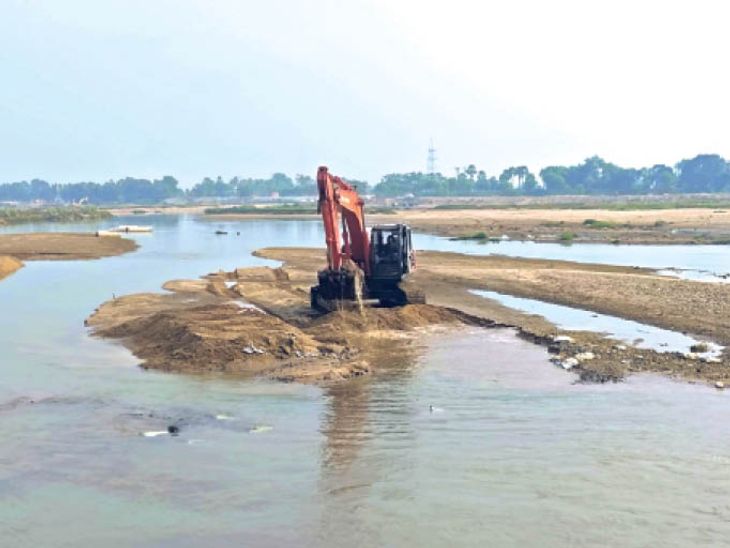 4 companies including Mahadev Enclave took tender of 10 sand ghats of 5 ...