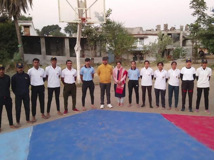 The message of unity and discipline was given by making the symbol of ...