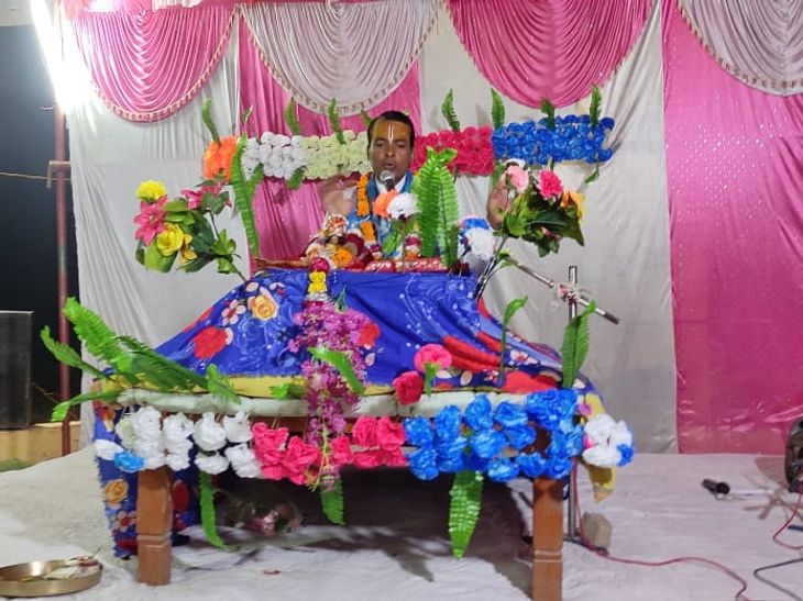 The storyteller explained the importance of remembering Ram's name in ...