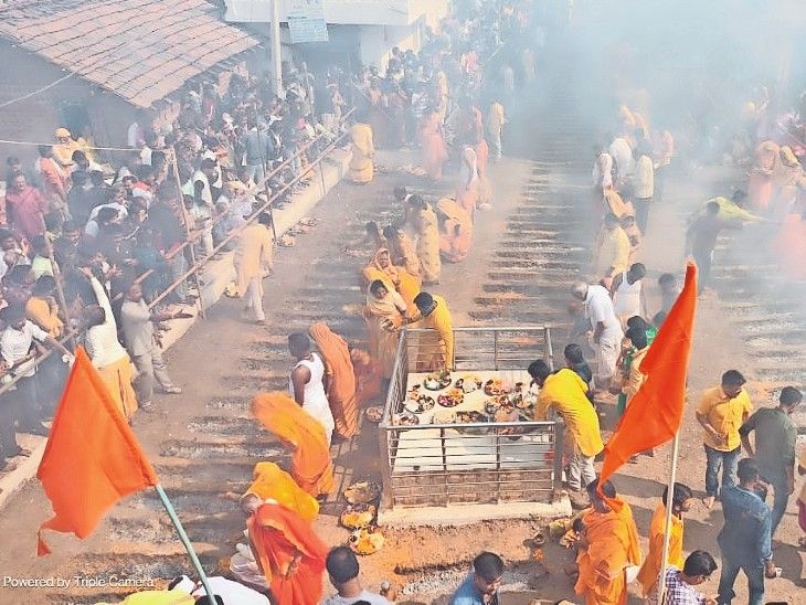 On the first day of Dev Shree Khanderao Agni Mela, 135 devotees passed ...