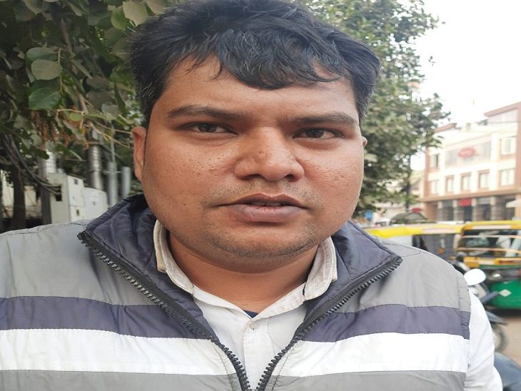 The miscreants ran away after snatching the bag in the posh area of ...