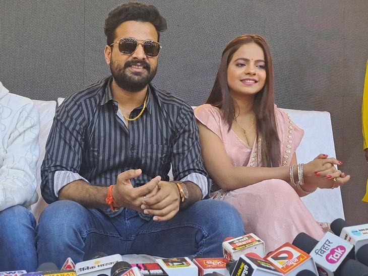 Launched the song 'Patli Kamariya', reached the launch with actress ...