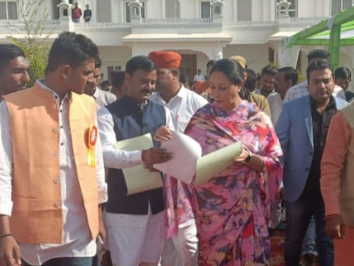 People of Antroli Kalan-Jalsu Kalan submitted memorandum demanding ...